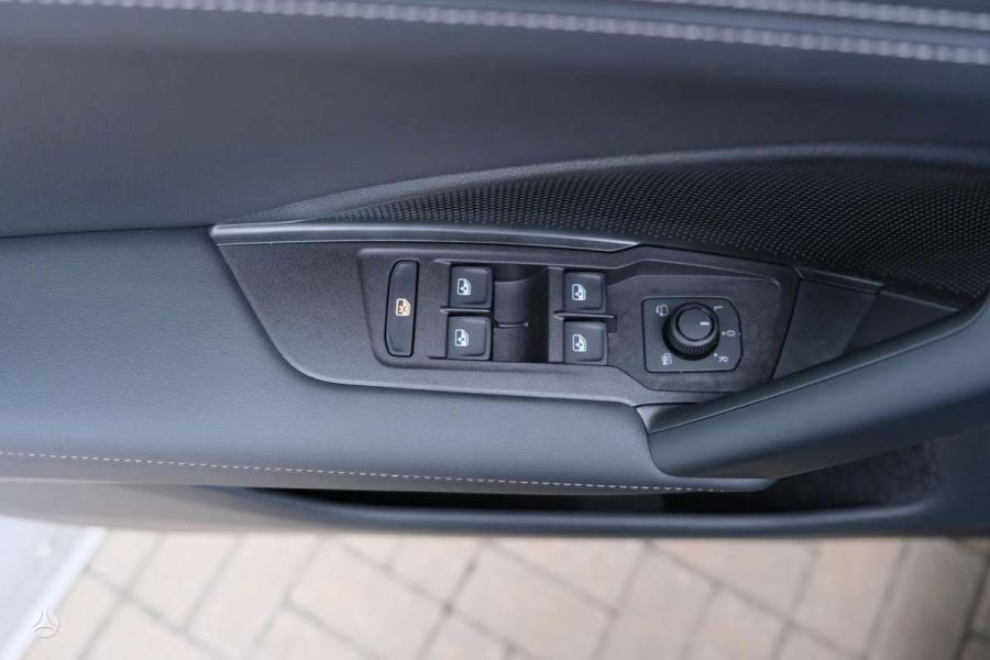 Melns Volkswagen Tayron 2025 Viļņa, ar dzinēja tilpumu 1.50 L un nobraukumu 8 tūkst. km par 35400 €, foto 24 vietnē AUTOMOTO.COM.LV