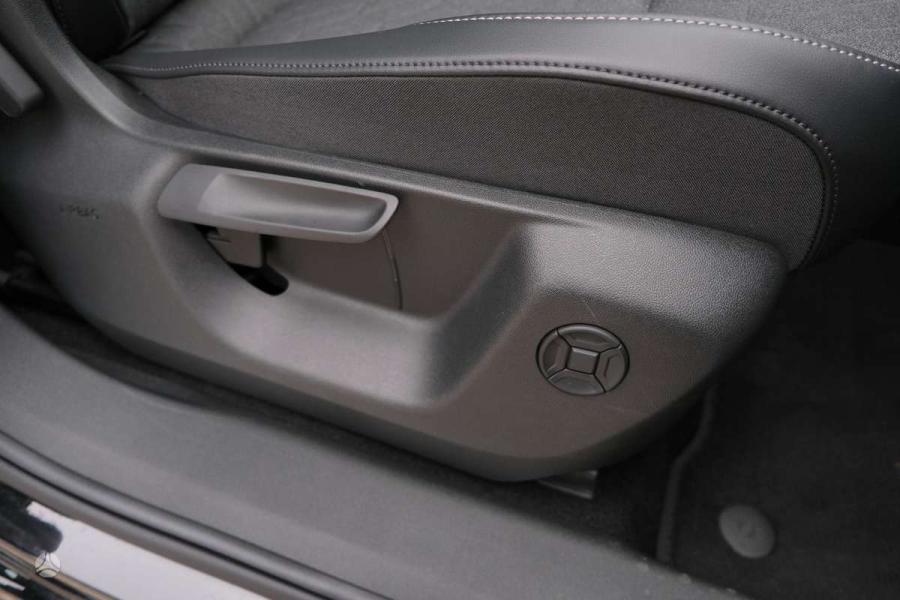 Melns Volkswagen Tayron 2025 Viļņa, ar dzinēja tilpumu 1.50 L un nobraukumu 8 tūkst. km par 35400 €, foto 27 vietnē AUTOMOTO.COM.LV