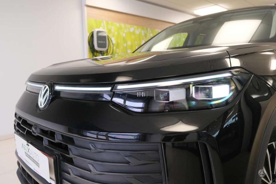 Melns Volkswagen Tayron 2025 Viļņa, ar dzinēja tilpumu 1.50 L un nobraukumu 8 tūkst. km par 35400 €, foto 30 vietnē AUTOMOTO.COM.LV
