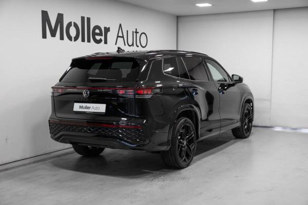 Melns Volkswagen Tayron 2025 Viļņa, ar dzinēja tilpumu 1.50 L un nobraukumu 20 tūkst. km par 47500 €, foto 3 vietnē AUTOMOTO.COM.LV