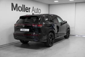 Melns Volkswagen Tayron 2025 Viļņa, ar dzinēja tilpumu 1.50 L un nobraukumu 20 tūkst. km par 47500 €, foto 4 vietnē AUTOMOTO.COM.LV