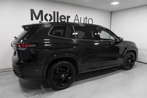 Melns Volkswagen Tayron 2025 Viļņa, ar dzinēja tilpumu 1.50 L un nobraukumu 20 tūkst. km par 47500 €, foto 4 vietnē AUTOMOTO.COM.LV