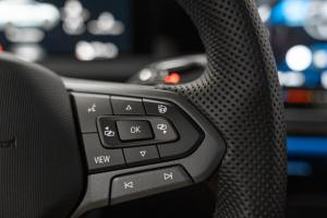 Melns Volkswagen Tayron 2025 Viļņa, ar dzinēja tilpumu 1.50 L un nobraukumu 20 tūkst. km par 47500 €, foto 13 vietnē AUTOMOTO.COM.LV