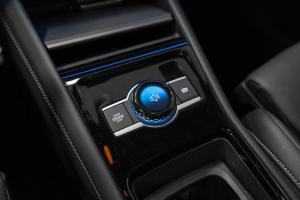Melns Volkswagen Tayron 2025 Viļņa, ar dzinēja tilpumu 1.50 L un nobraukumu 20 tūkst. km par 47500 €, foto 26 vietnē AUTOMOTO.COM.LV