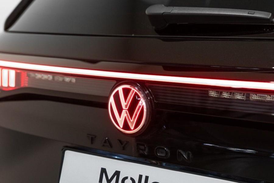 Melns Volkswagen Tayron 2025 Viļņa, ar dzinēja tilpumu 1.50 L un nobraukumu 20 tūkst. km par 47500 €, foto 35 vietnē AUTOMOTO.COM.LV