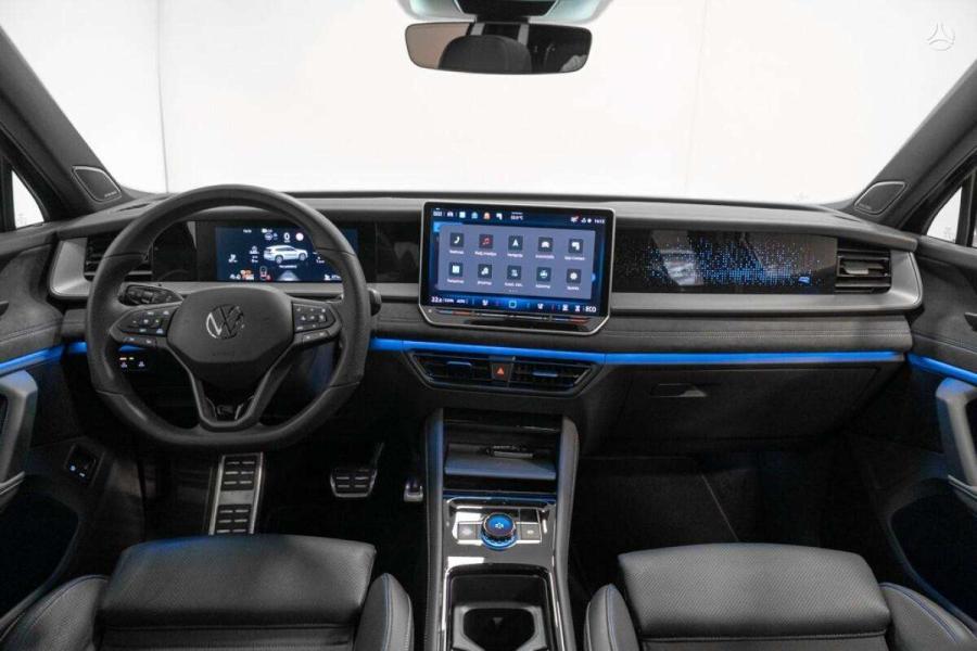 Melns Volkswagen Tayron 2025 Viļņa, ar dzinēja tilpumu 1.50 L un nobraukumu 20 tūkst. km par 47500 €, foto 10 vietnē AUTOMOTO.COM.LV