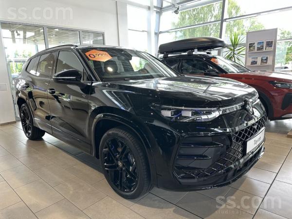 Melns Volkswagen Tayron 2026 Valmiera, ar dzinēja tilpumu 2.00 L un nobraukumu 10 tūkst. km par 55240 €, foto 2 vietnē AUTOMOTO.COM.LV