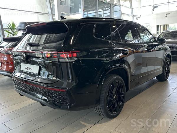 Melns Volkswagen Tayron 2026 Valmiera, ar dzinēja tilpumu 2.00 L un nobraukumu 10 tūkst. km par 55240 €, foto 4 vietnē AUTOMOTO.COM.LV