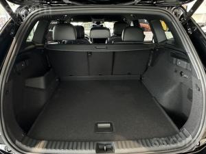 Black Volkswagen Tayron 2026 in Valmiera, with an engine capacity of 2.00 L and mileage of 10 thousand km for 55240 €, photo 7 on AUTOMOTO.COM.LV