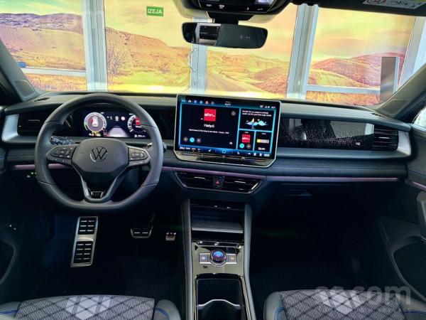 Black Volkswagen Tayron 2026 in Valmiera, with an engine capacity of 1.50 L and mileage of 0 thousand km for 47727 €, photo 10 on AUTOMOTO.COM.LV