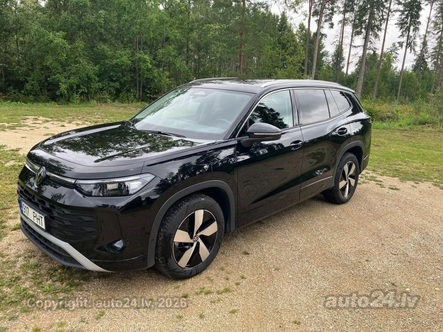 Melns Volkswagen Tayron 2025 Tartu, ar dzinēja tilpumu 1.50 L un nobraukumu 20 tūkst. km par 39300 €, foto 1 vietnē AUTOMOTO.COM.LV