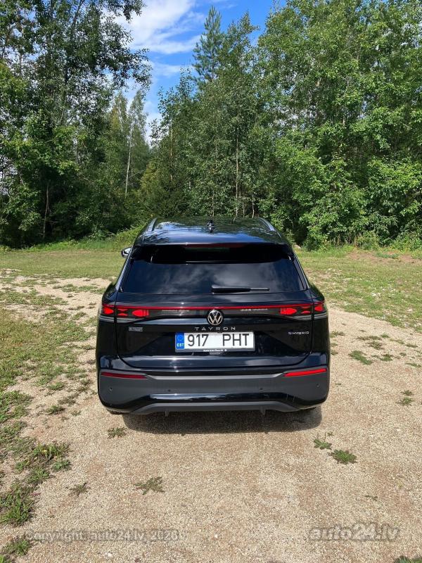 Black Volkswagen Tayron 2025 in Tartu, with an engine capacity of 1.50 L and mileage of 20 thousand km for 39300 €, photo 5 on AUTOMOTO.COM.LV