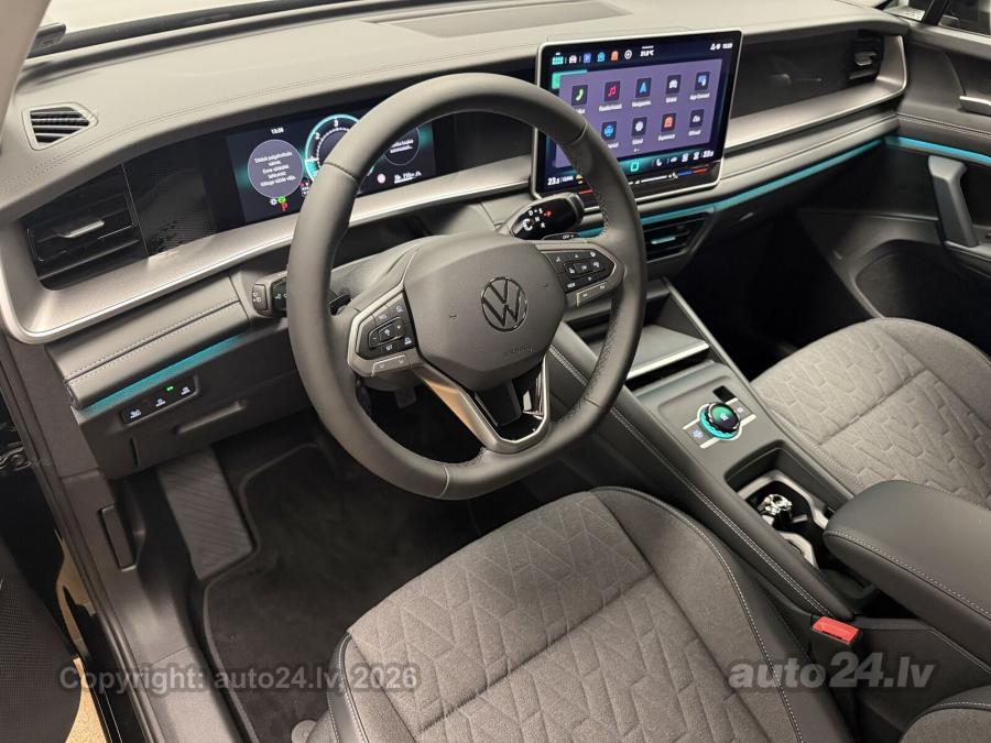 Black Volkswagen Tayron 2026 in Tallinn, with an engine capacity of 2.00 L and mileage of 6 thousand km for 50990 €, photo 21 on AUTOMOTO.COM.LV