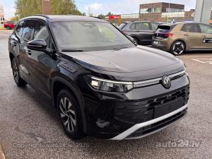 Melns Volkswagen Tayron 2026 Viljandi, ar dzinēja tilpumu 2.00 L un nobraukumu 0 tūkst. km par 45800 €, foto 3 vietnē AUTOMOTO.COM.LV