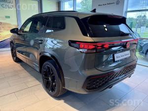 Zaļš Volkswagen Tayron 2026 Valmiera, ar dzinēja tilpumu 1.50 L un nobraukumu 0 tūkst. km par 54720 €, foto 5 vietnē AUTOMOTO.COM.LV