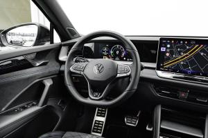 Pelēks Volkswagen Tayron 2025 Rīga, ar dzinēja tilpumu 1.50 L un nobraukumu 9 tūkst. km par 48900 €, foto 40 vietnē AUTOMOTO.COM.LV