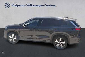 Pelēks Volkswagen Tayron 2025 Klaipėda, ar dzinēja tilpumu 1.50 L un nobraukumu 30 tūkst. km par 34900 €, foto 4 vietnē AUTOMOTO.COM.LV