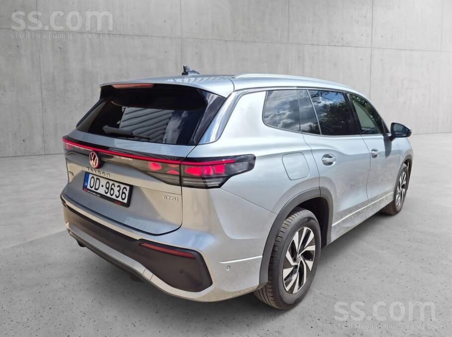 Pelēks Volkswagen Tayron 2025 Rīga, ar dzinēja tilpumu 1.50 L un nobraukumu 32 tūkst. km par 34400 €, foto 5 vietnē AUTOMOTO.COM.LV