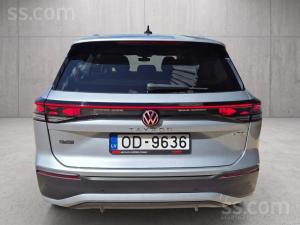 Pelēks Volkswagen Tayron 2025 Rīga, ar dzinēja tilpumu 1.50 L un nobraukumu 32 tūkst. km par 34400 €, foto 8 vietnē AUTOMOTO.COM.LV