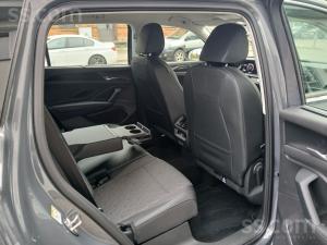 Pelēks Volkswagen Tayron 2026 Daugavpils, ar dzinēja tilpumu 2.00 L un nobraukumu 10 tūkst. km par 38372 €, foto 10 vietnē AUTOMOTO.COM.LV