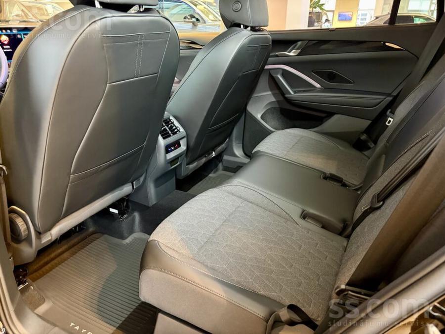 Pelēks Volkswagen Tayron 2026 Valmiera, ar dzinēja tilpumu 1.50 L un nobraukumu 7 tūkst. km par 42130 €, foto 15 vietnē AUTOMOTO.COM.LV