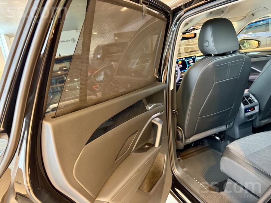 Pelēks Volkswagen Tayron 2026 Valmiera, ar dzinēja tilpumu 1.50 L un nobraukumu 7 tūkst. km par 42130 €, foto 16 vietnē AUTOMOTO.COM.LV