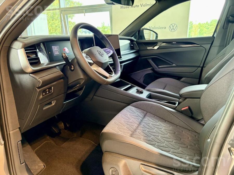 Grey Volkswagen Tayron 2026 in Valmiera, with an engine capacity of 1.50 L and mileage of 0 thousand km for 36900 €, photo 8 on AUTOMOTO.COM.LV