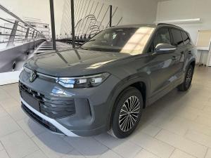 Pelēks Volkswagen Tayron 2026 Panevēža, ar dzinēja tilpumu 1.97 L un nobraukumu 0 tūkst. km par 48500 €, foto  vietnē AUTOMOTO.COM.LV