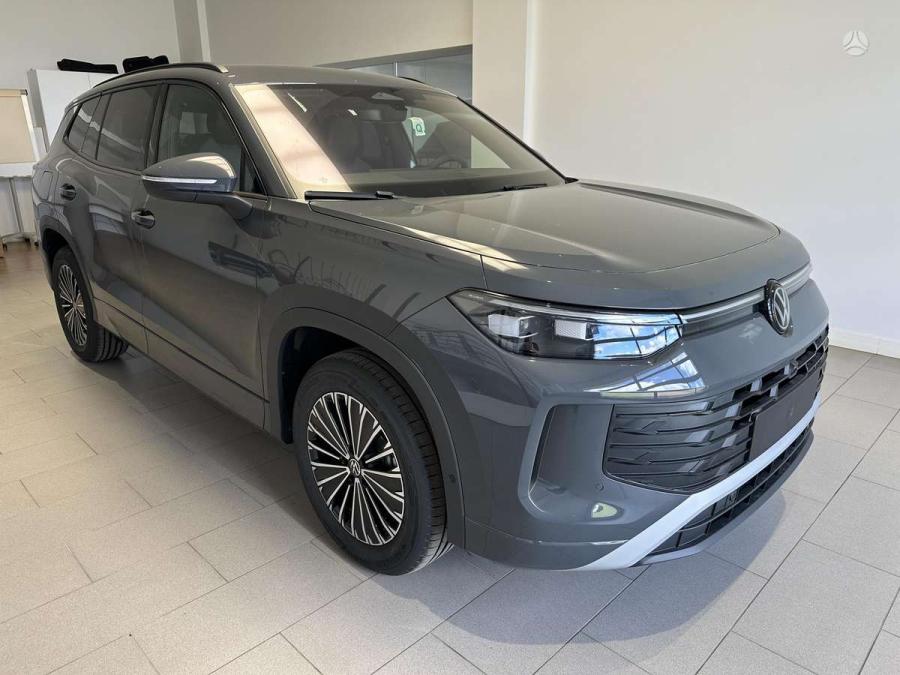 Pelēks Volkswagen Tayron 2026 Panevēža, ar dzinēja tilpumu 1.97 L un nobraukumu 0 tūkst. km par 48500 €, foto 5 vietnē AUTOMOTO.COM.LV