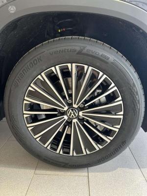 Pelēks Volkswagen Tayron 2026 Panevēža, ar dzinēja tilpumu 1.97 L un nobraukumu 0 tūkst. km par 48500 €, foto 6 vietnē AUTOMOTO.COM.LV