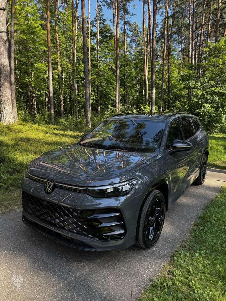 Pelēks Volkswagen Tayron 2026 Viļņa, ar dzinēja tilpumu 1.50 L un nobraukumu 3 tūkst. km par 54600 €, foto 1 vietnē AUTOMOTO.COM.LV