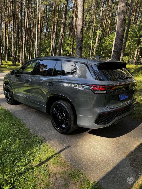 Pelēks Volkswagen Tayron 2026 Viļņa, ar dzinēja tilpumu 1.50 L un nobraukumu 3 tūkst. km par 54600 €, foto 9 vietnē AUTOMOTO.COM.LV
