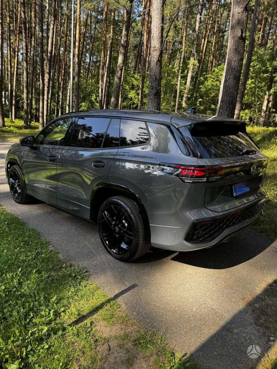 Pelēks Volkswagen Tayron 2026 Viļņa, ar dzinēja tilpumu 1.50 L un nobraukumu 3 tūkst. km par 54600 €, foto 9 vietnē AUTOMOTO.COM.LV