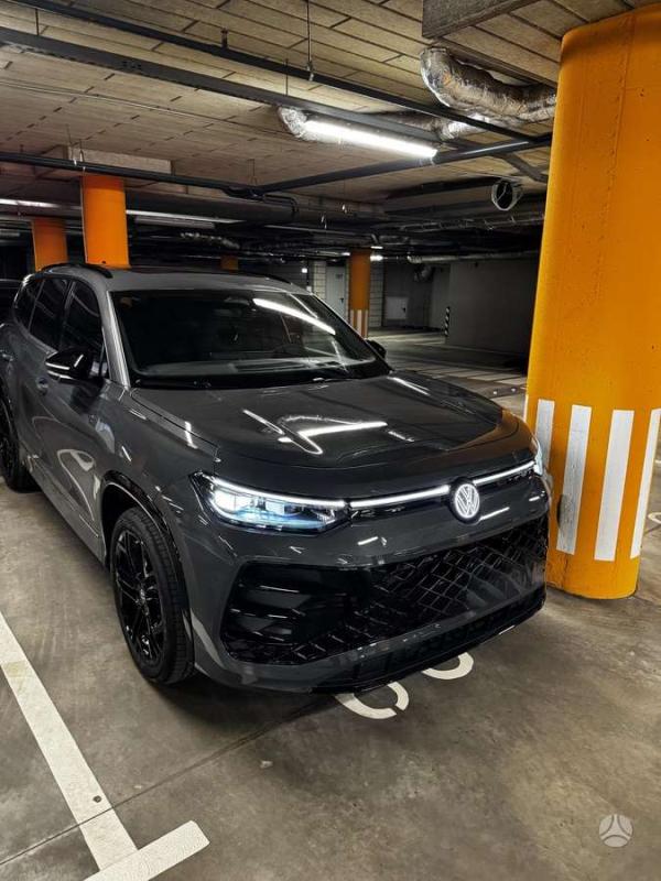 Pelēks Volkswagen Tayron 2026 Viļņa, ar dzinēja tilpumu 1.50 L un nobraukumu 3 tūkst. km par 54600 €, foto 10 vietnē AUTOMOTO.COM.LV
