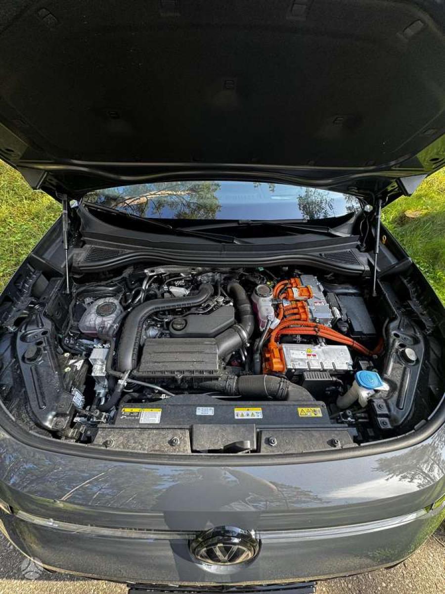 Pelēks Volkswagen Tayron 2026 Viļņa, ar dzinēja tilpumu 1.50 L un nobraukumu 3 tūkst. km par 54600 €, foto 21 vietnē AUTOMOTO.COM.LV