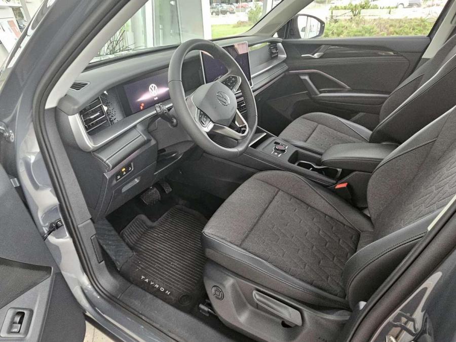 Grey Volkswagen Tayron 2026 in Vilnius, with an engine capacity of 1.50 L and mileage of 0 thousand km for 38400 €, photo 5 on AUTOMOTO.COM.LV