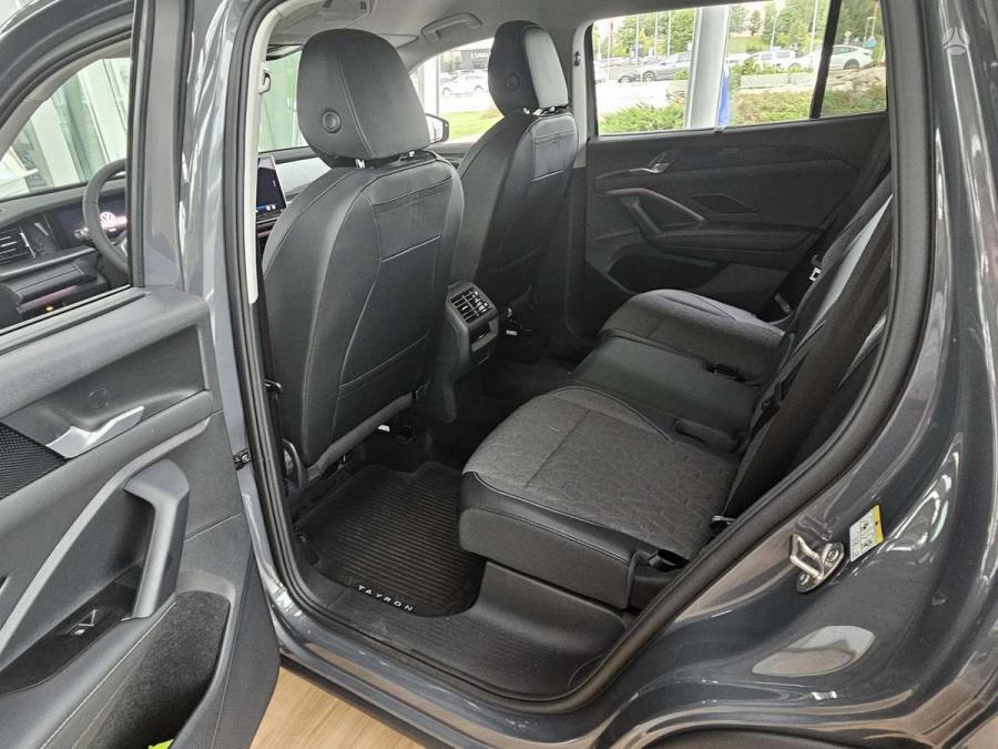 Grey Volkswagen Tayron 2026 in Vilnius, with an engine capacity of 1.50 L and mileage of 0 thousand km for 38400 €, photo 6 on AUTOMOTO.COM.LV