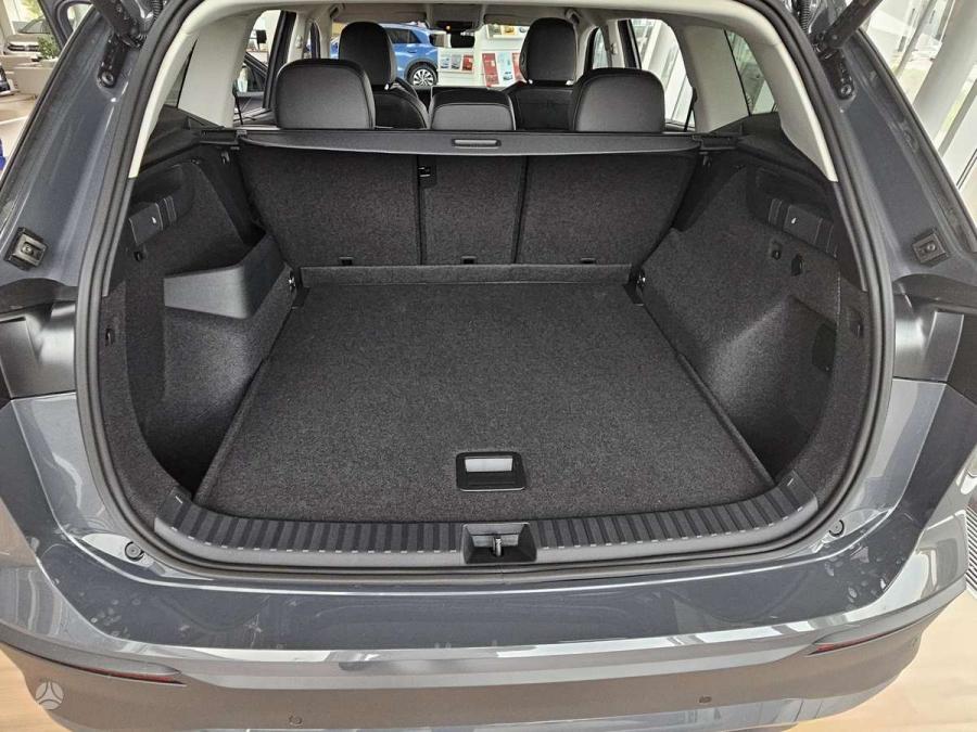 Grey Volkswagen Tayron 2026 in Vilnius, with an engine capacity of 1.50 L and mileage of 0 thousand km for 38400 €, photo 8 on AUTOMOTO.COM.LV