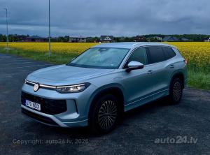 Pelēks Volkswagen Tayron 2025 Tallina, ar dzinēja tilpumu 1.50 L un nobraukumu 10 tūkst. km par 44000 €, foto  vietnē AUTOMOTO.COM.LV