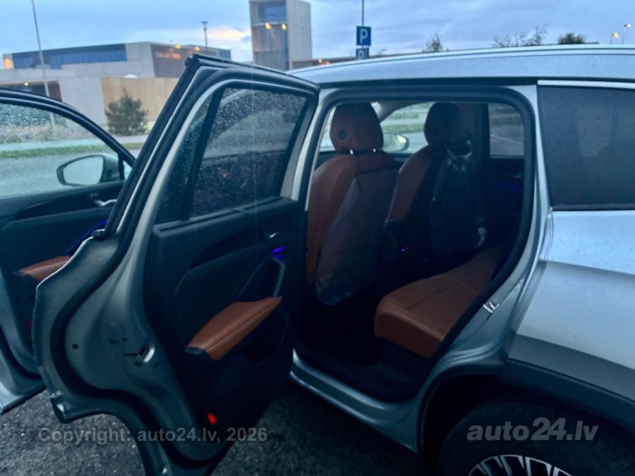 Pelēks Volkswagen Tayron 2025 Tallina, ar dzinēja tilpumu 1.50 L un nobraukumu 10 tūkst. km par 44000 €, foto 7 vietnē AUTOMOTO.COM.LV