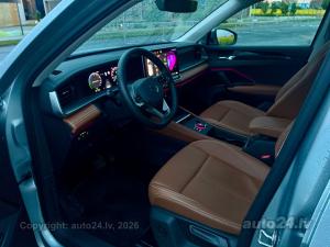 Pelēks Volkswagen Tayron 2025 Tallina, ar dzinēja tilpumu 1.50 L un nobraukumu 10 tūkst. km par 44000 €, foto 8 vietnē AUTOMOTO.COM.LV