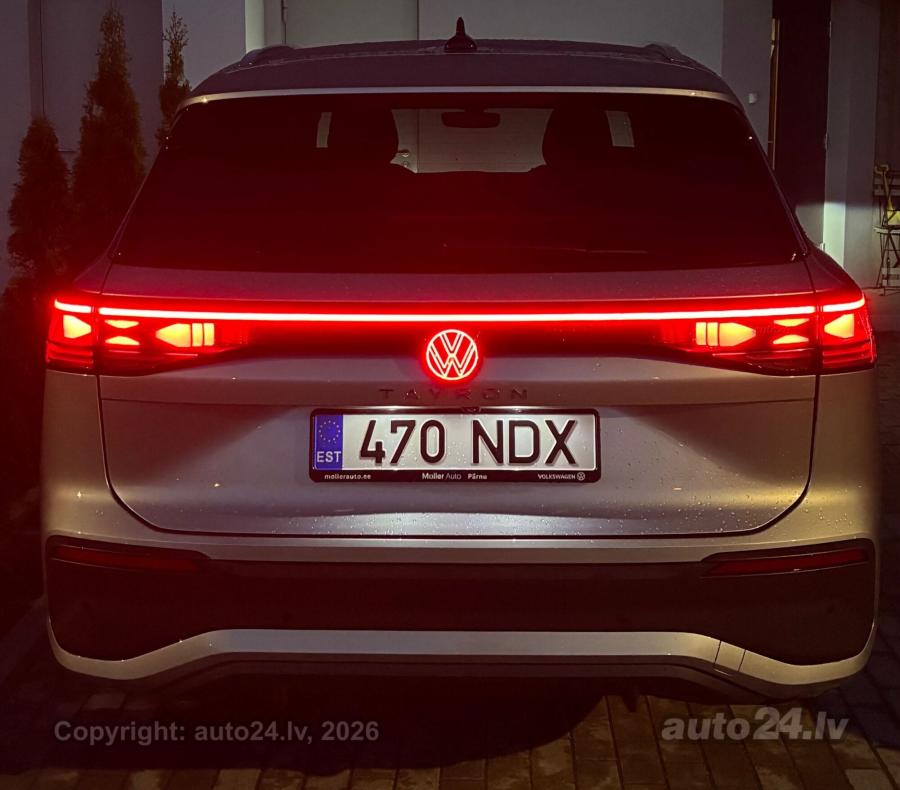Pelēks Volkswagen Tayron 2025 Tallina, ar dzinēja tilpumu 1.50 L un nobraukumu 10 tūkst. km par 44000 €, foto 14 vietnē AUTOMOTO.COM.LV