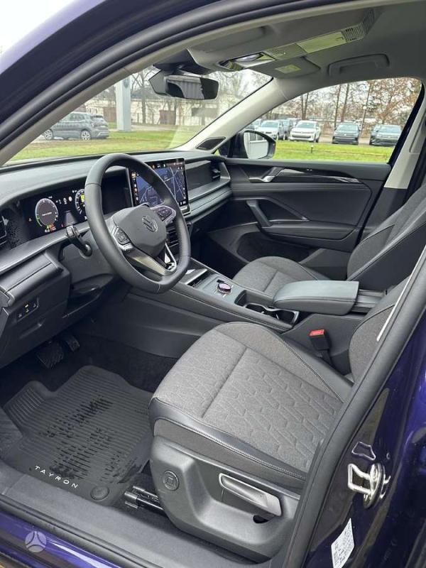 Violets Volkswagen Tayron 2025 Panevēža, ar dzinēja tilpumu 1.50 L un nobraukumu 5 tūkst. km par 40900 €, foto 11 vietnē AUTOMOTO.COM.LV