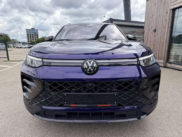 Violet Volkswagen Tayron 2025 in Vilnius, with an engine capacity of 1.50 L and mileage of 12 thousand km for 45900 €, photo 2 on AUTOMOTO.COM.LV