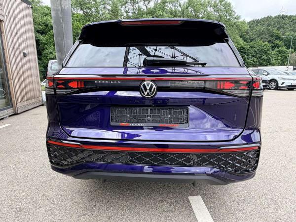 Violet Volkswagen Tayron 2025 in Vilnius, with an engine capacity of 1.50 L and mileage of 12 thousand km for 45900 €, photo 8 on AUTOMOTO.COM.LV