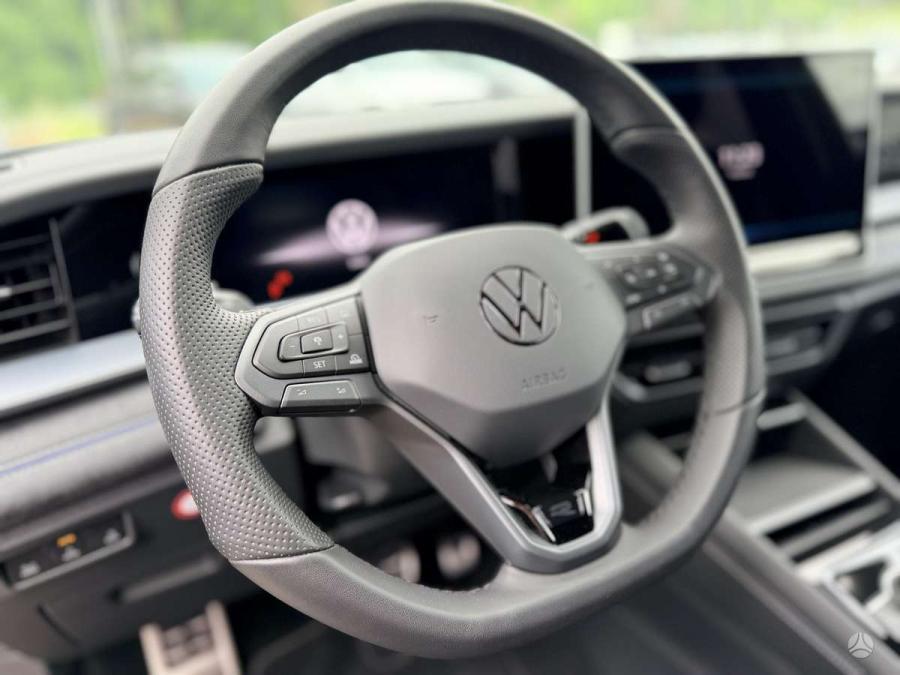 Violet Volkswagen Tayron 2025 in Vilnius, with an engine capacity of 1.50 L and mileage of 12 thousand km for 45000 €, photo 17 on AUTOMOTO.COM.LV