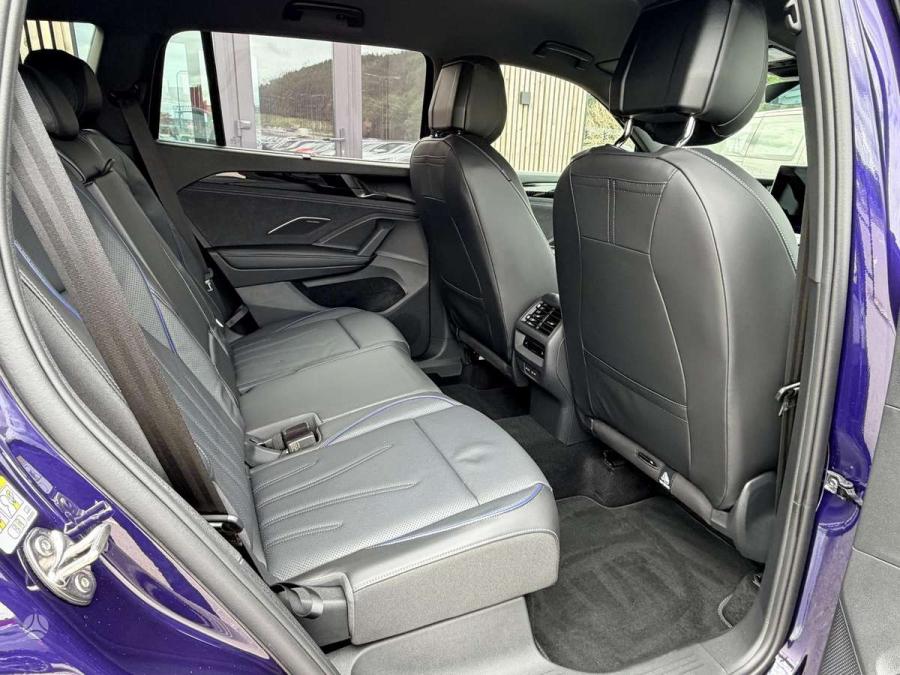 Violet Volkswagen Tayron 2025 in Vilnius, with an engine capacity of 1.50 L and mileage of 12 thousand km for 45000 €, photo 24 on AUTOMOTO.COM.LV