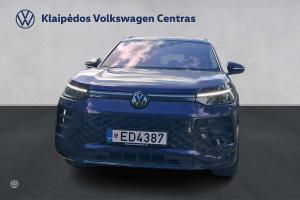 Violet Volkswagen Tayron 2025 in Klaipeda, with an engine capacity of 1.50 L and mileage of 20 thousand km for 46500 €, photo 3 on AUTOMOTO.COM.LV