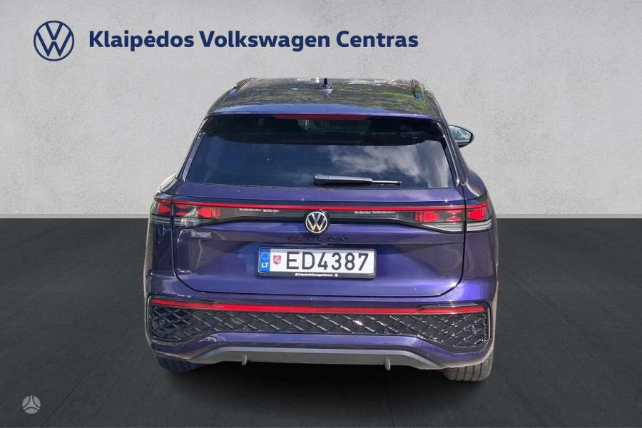 Violet Volkswagen Tayron 2025 in Klaipeda, with an engine capacity of 1.50 L and mileage of 20 thousand km for 46500 €, photo 6 on AUTOMOTO.COM.LV