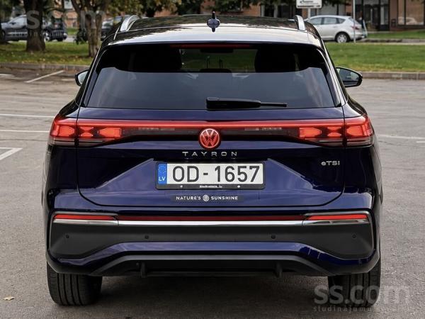 Violet Volkswagen Tayron 2025 in Riga, with an engine capacity of 1.50 L and mileage of 18 thousand km for 37900 €, photo 5 on AUTOMOTO.COM.LV